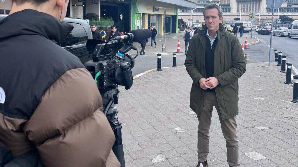 BBC Correspondent Mark Lowen Deported from Turkey After Coverings ...